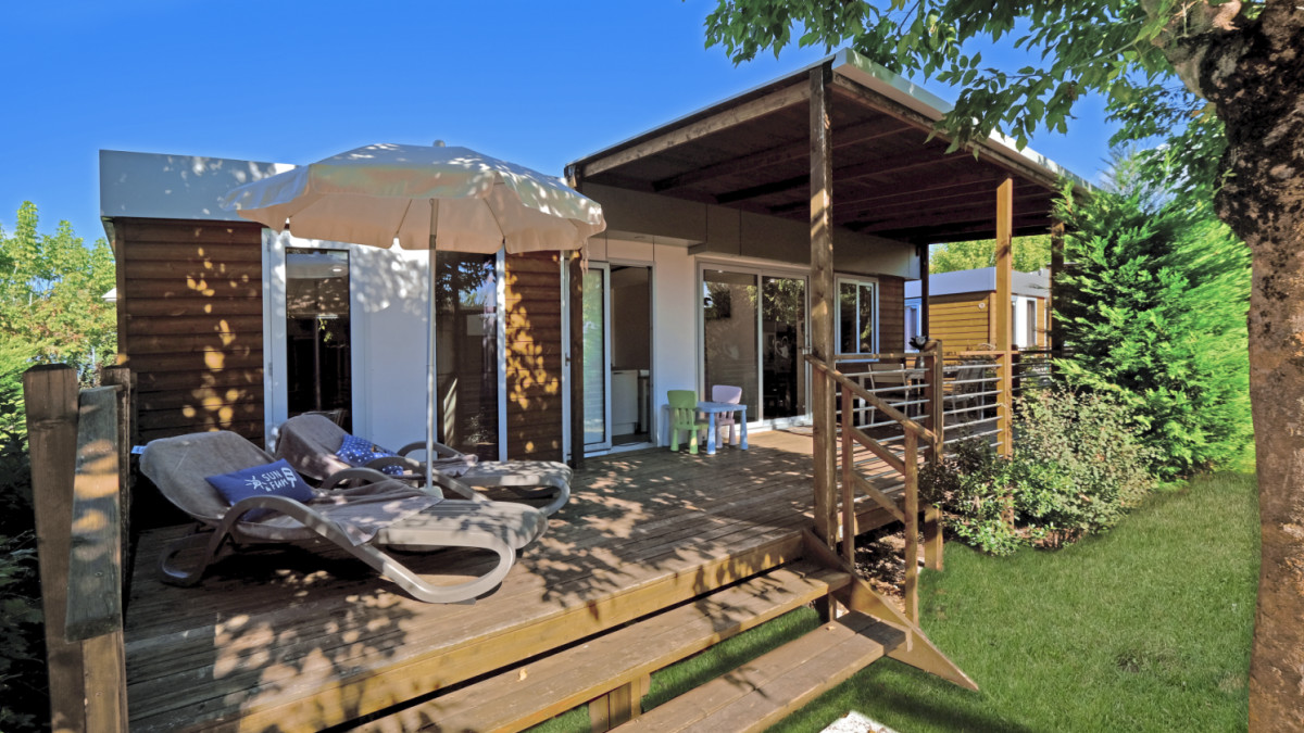 Piani di Clodia under the Tree | News | Piani di Clodia Garda Lake